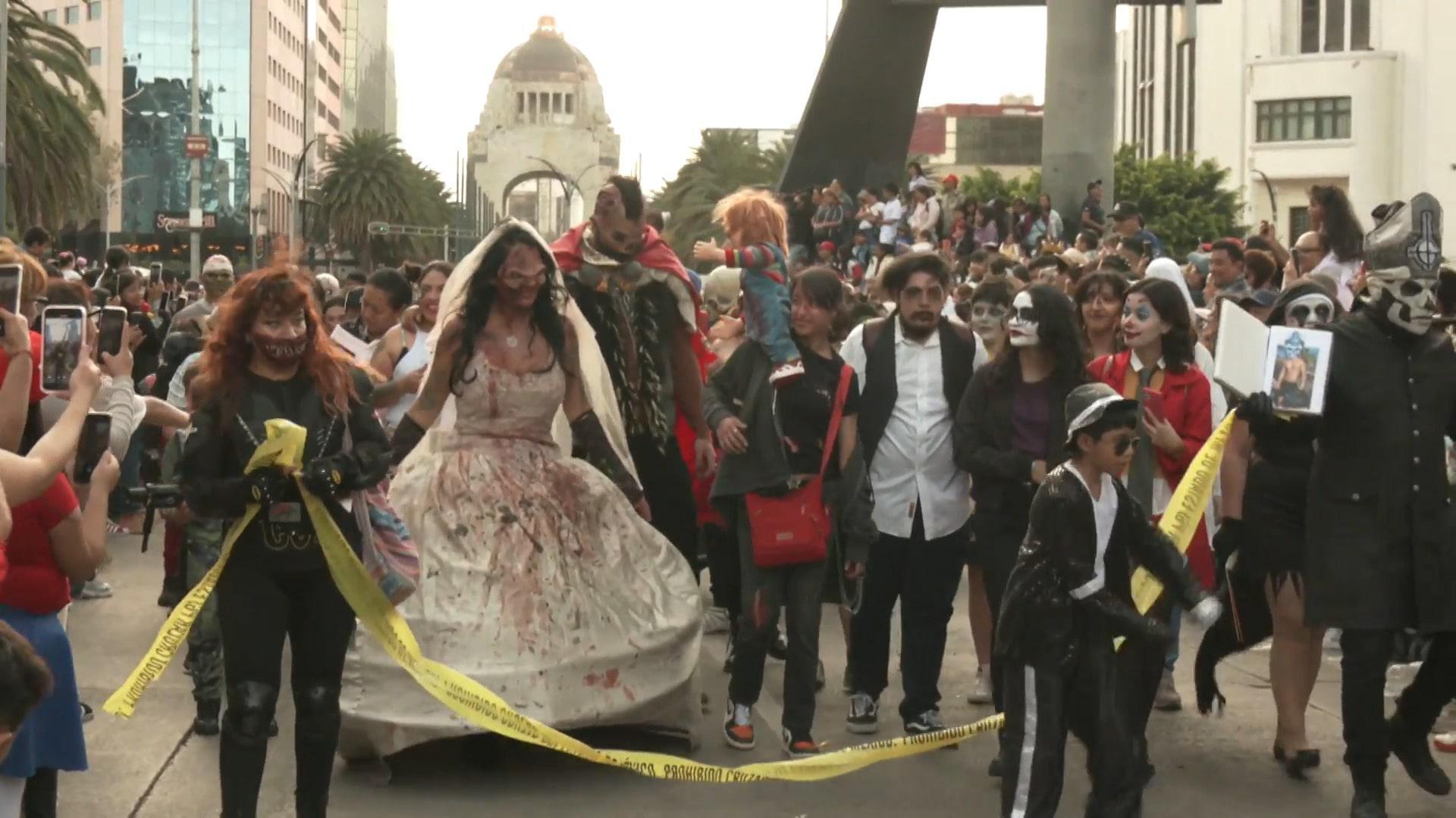 The Walking Dead! Thousands of 'zombies' march through Mexico City in ...