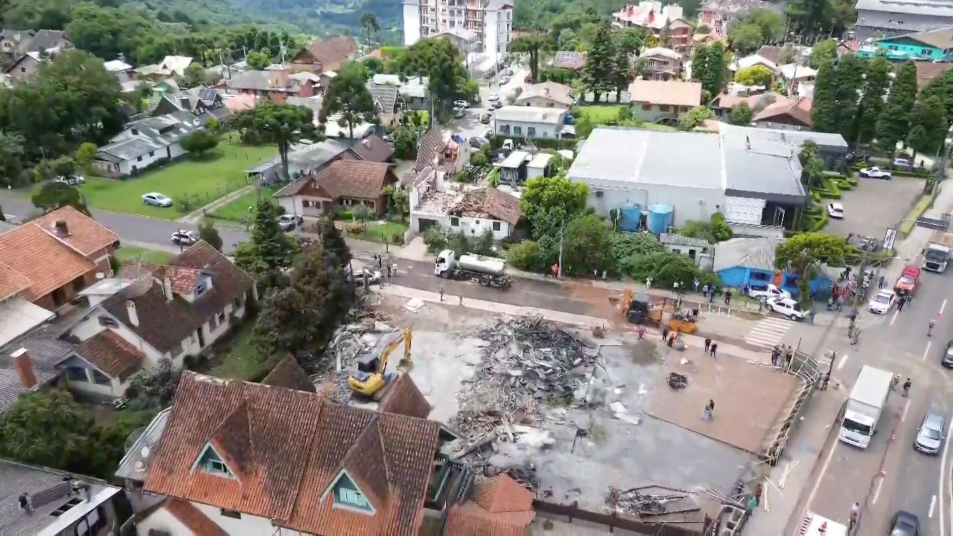 Drone footage reveals aftermath of small plane crash in Brazil's ...