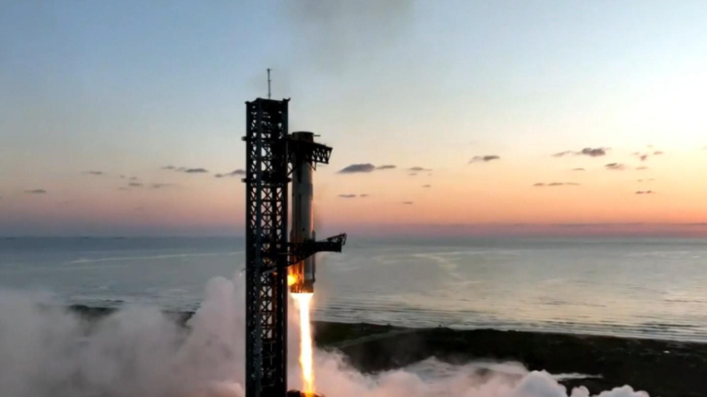 SpaceX launches fifth Starship flight test, accomplishes unprecedented ...