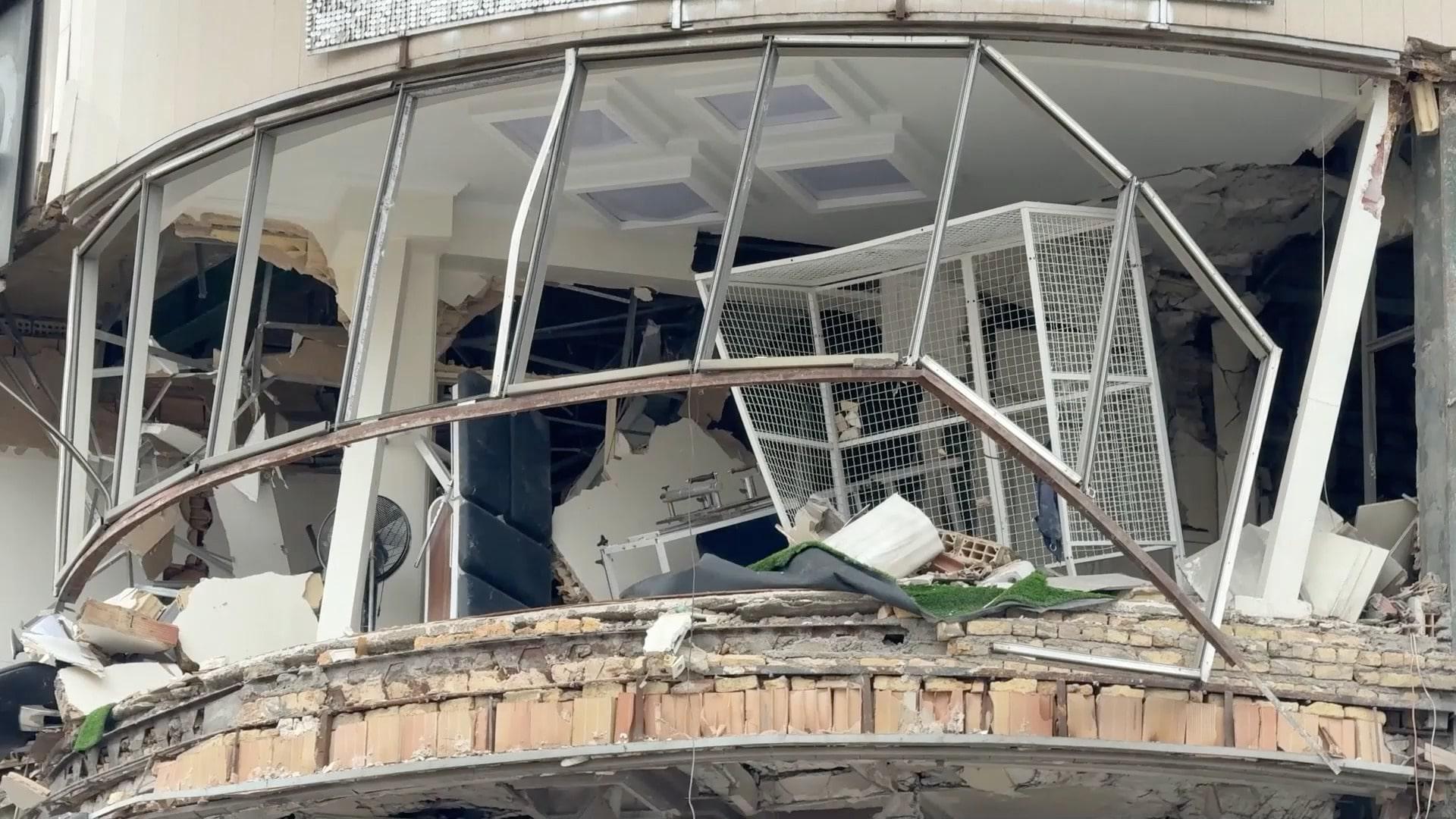 Newsroom in the crossfire - At least 10 injured as airstrike destroys ...