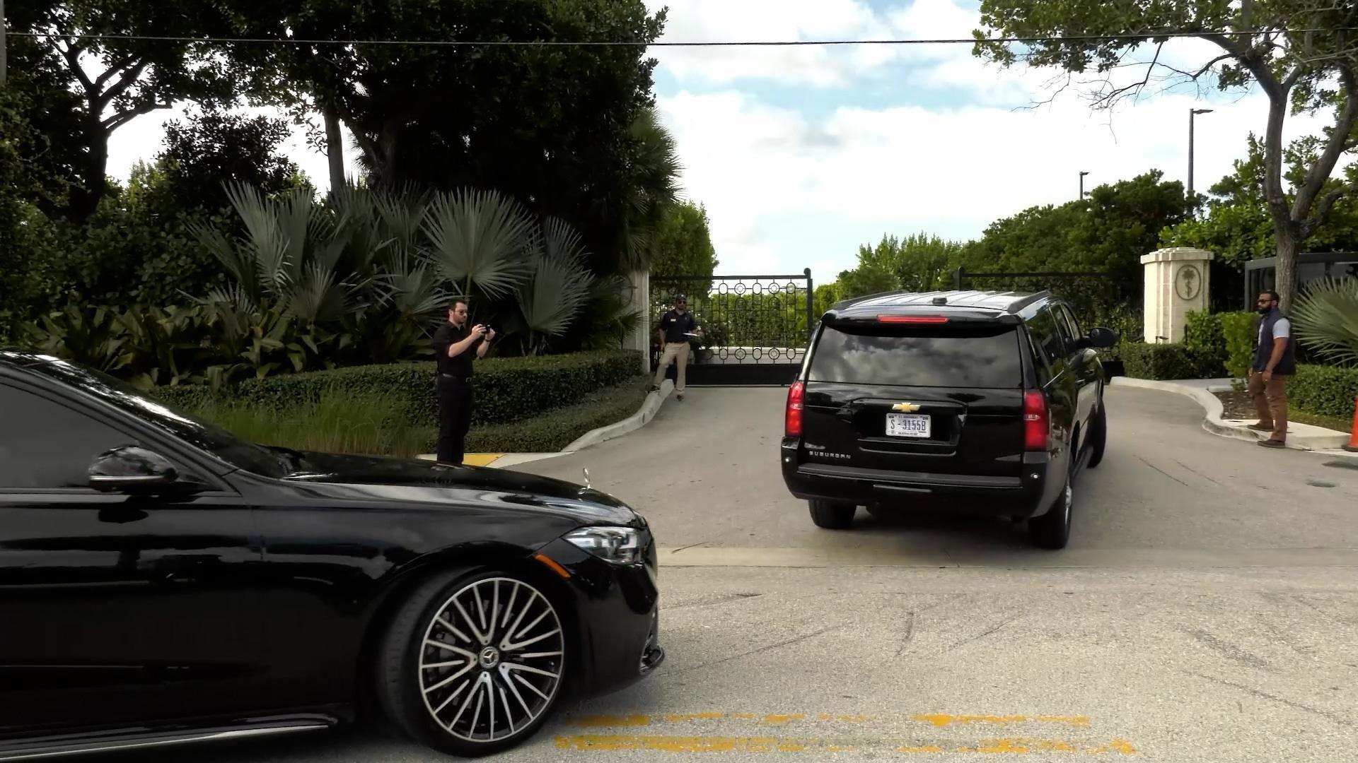 Peace negotiations resume - Russian delegation arrives at Shell Bay ...