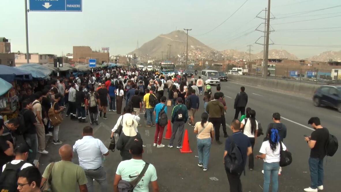 'They keep murdering us!' - Peru drivers strike over gang violence ...