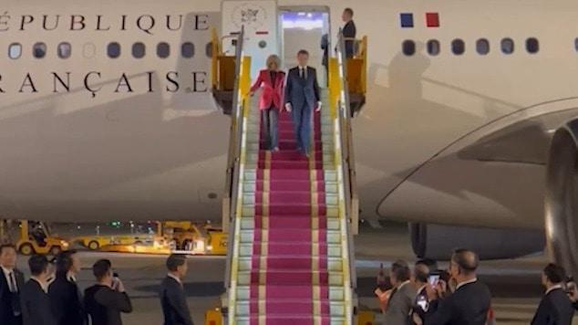 Hit in Hanoi?! Brigitte gives Macron the cold shoulder after president ...