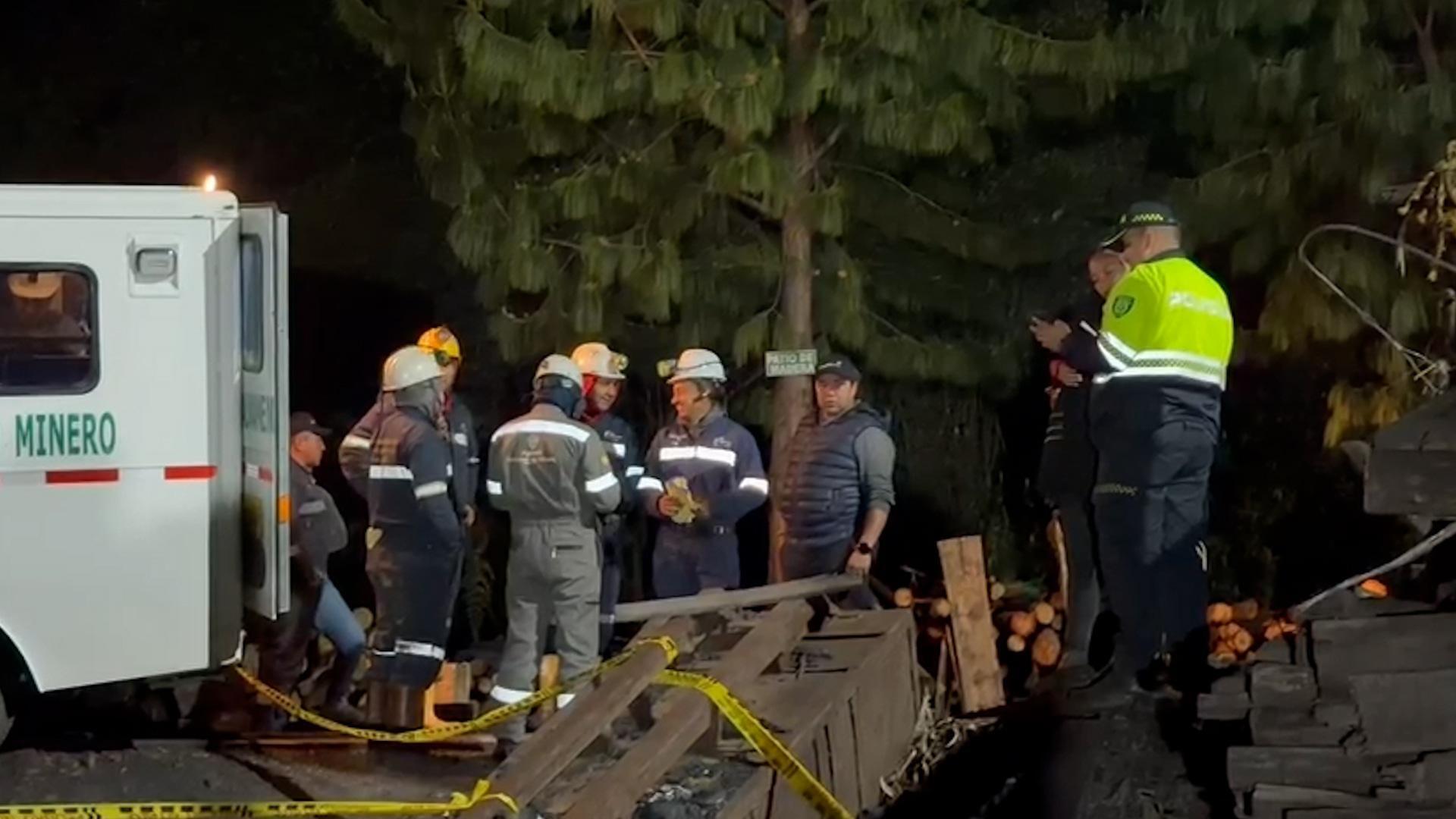 Colombia coal mine explosion - Rescue teams work at Mata Siete after ...