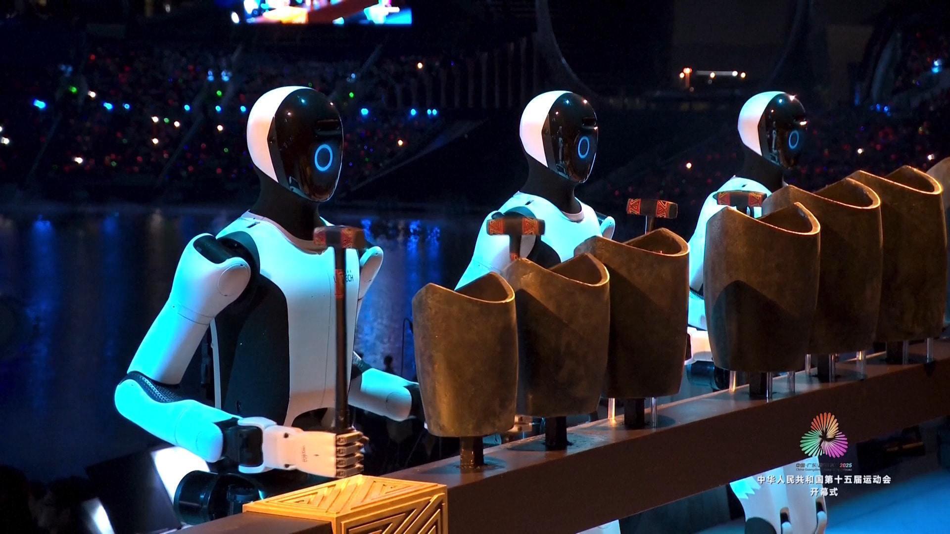 Those guys ring a bell! - Humanoid robots play ancient instrument as ...