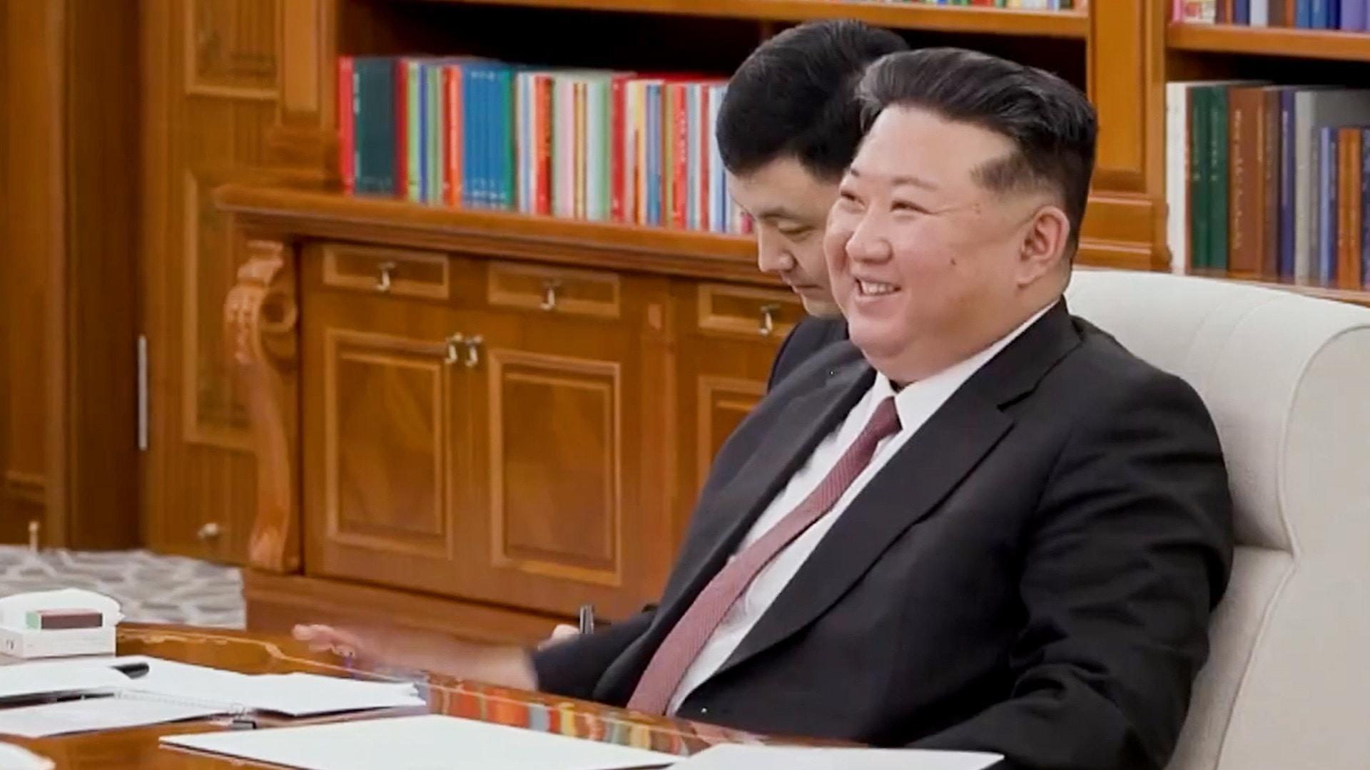 'Unconditional support!' - Kim's promise to Moscow at meeting with Shoigu in Pyongyang | Video Viory