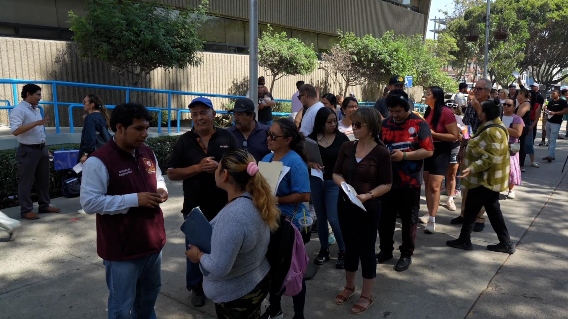 'Proud to be Mexican' – Thousands of US residents seek Mexican ...