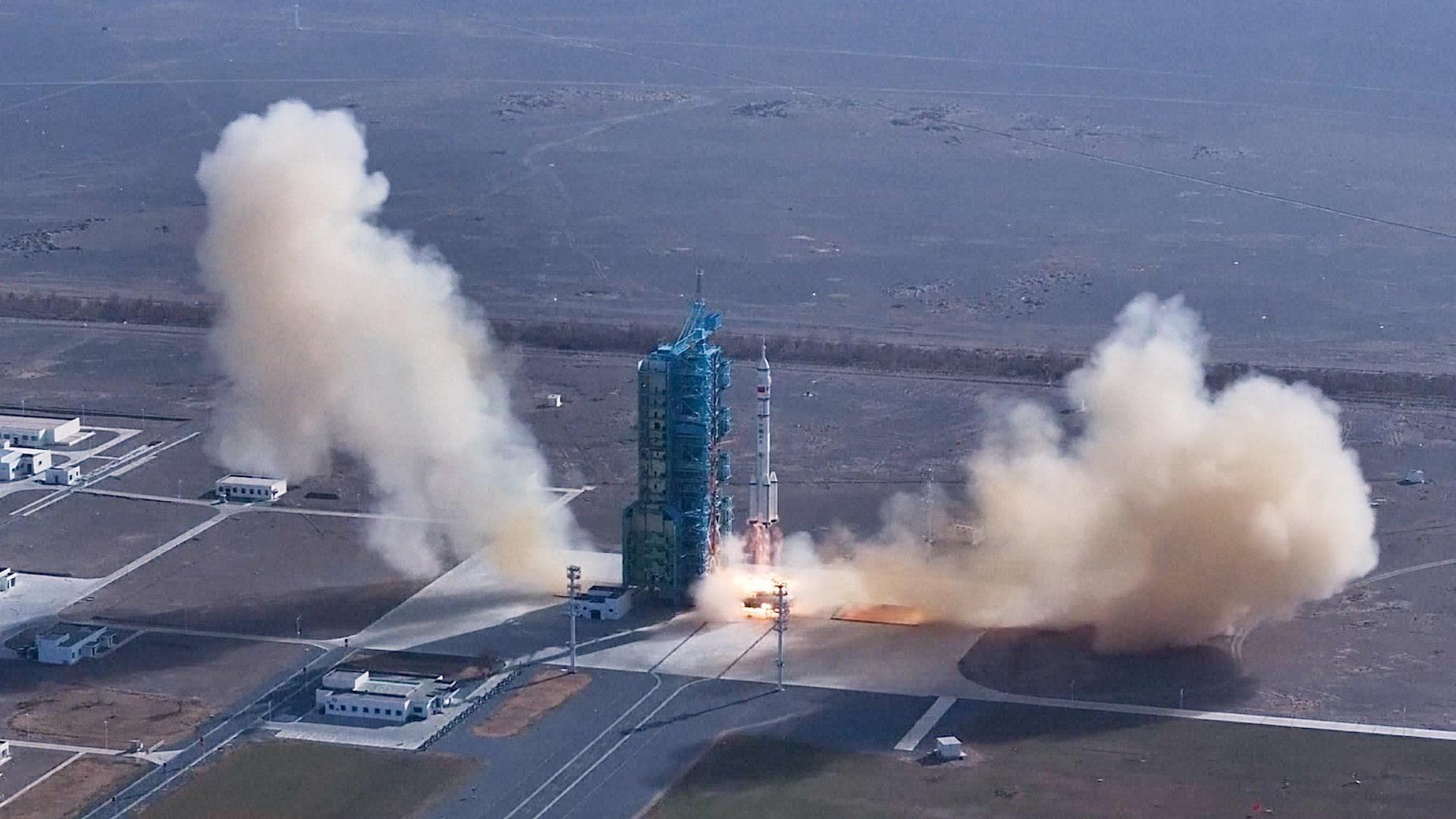 Rocket rescue! China launches emergency spacecraft to bring home ...