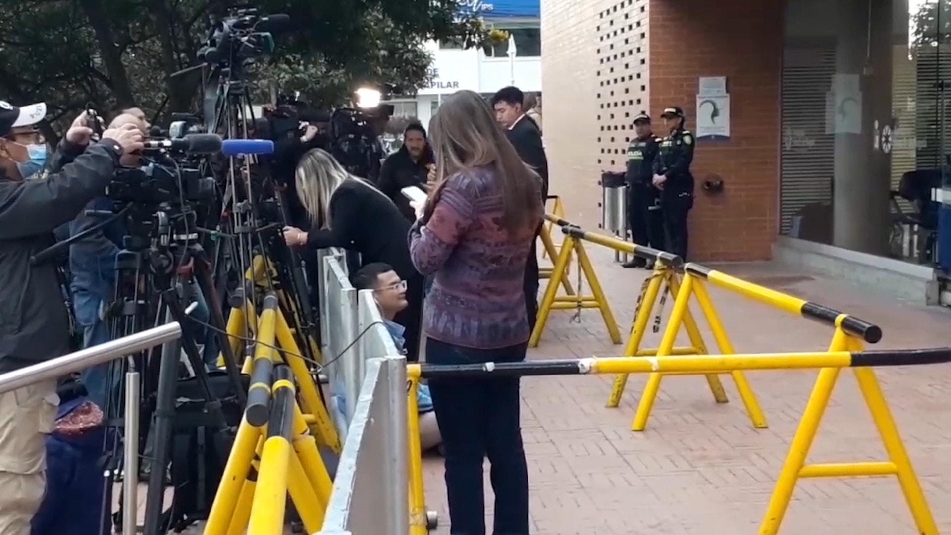 Heavy media, police presence outside Bogota hospital after senator ...