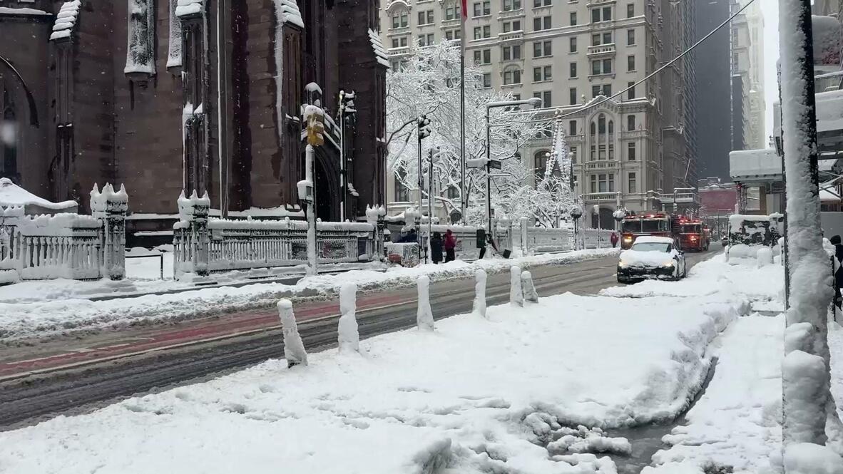 Total whiteout - Emergency services on alert as winter storm buries New ...