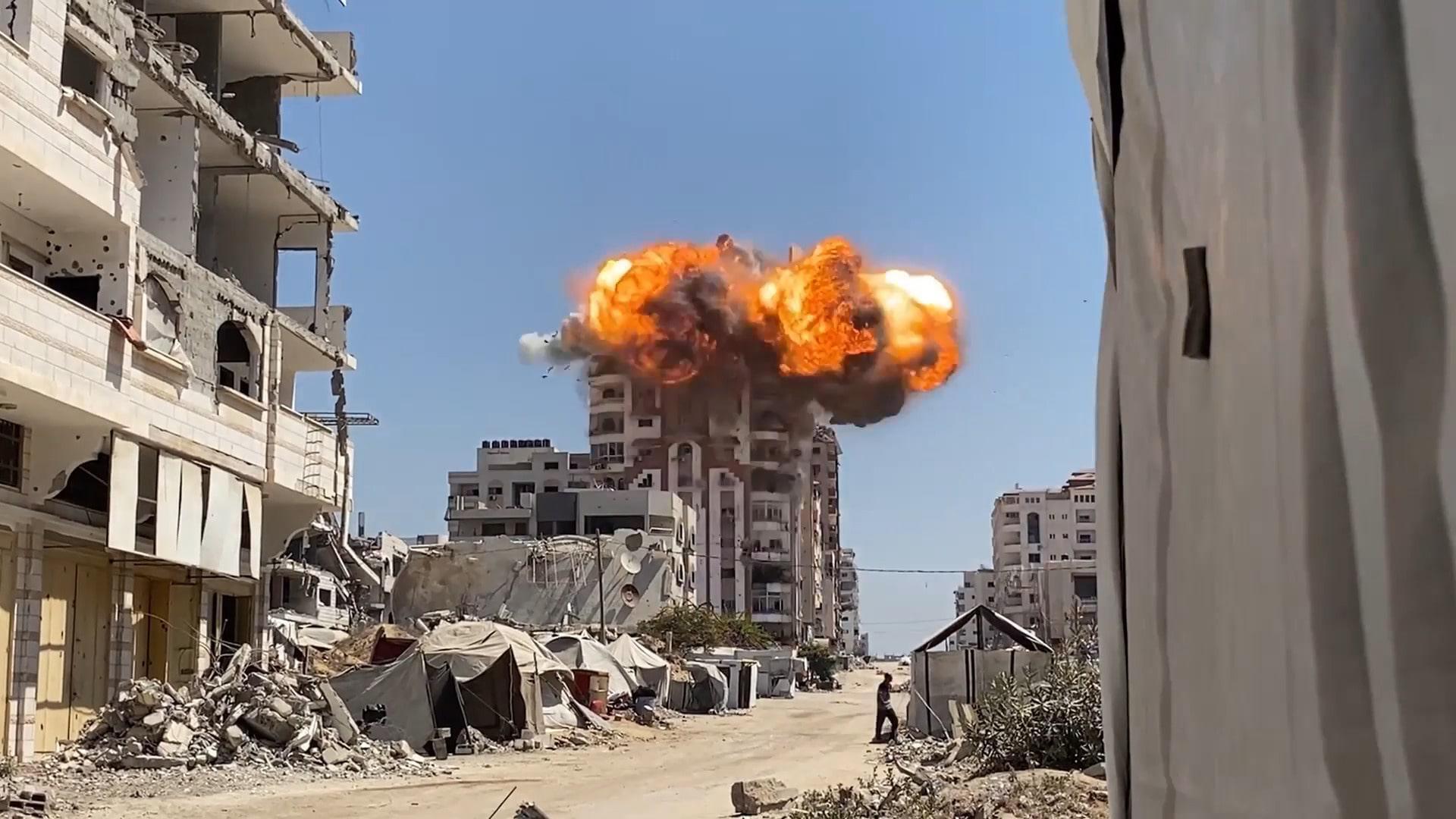 Israeli strike flattens Mahanna Tower as Gaza offensive continues ...