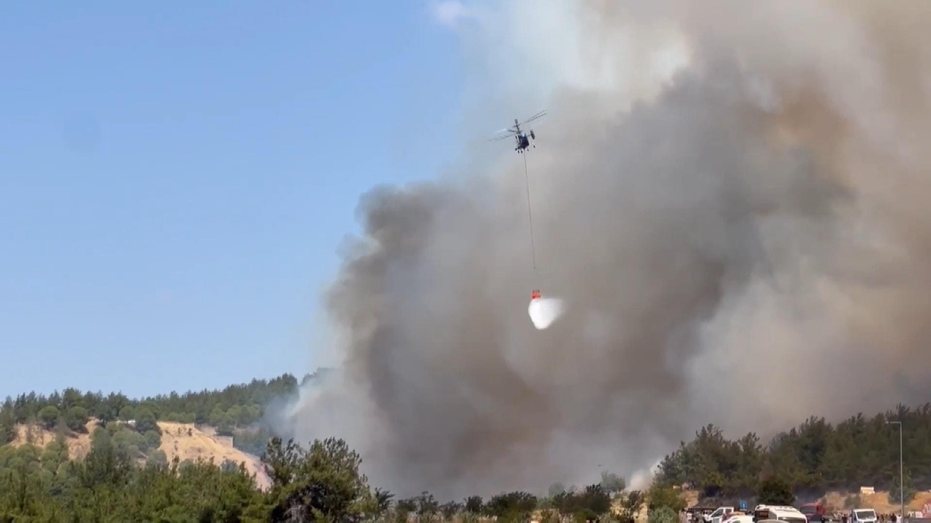 Canakkale evacuation - Locals leaving hospitals, homes as wildfire ...