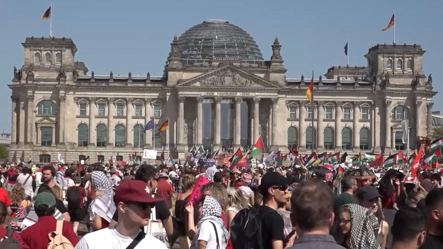 'You cry 'never again' while funding it again' - Berlin marchers demand Gaza ceasefire, halt to ...
