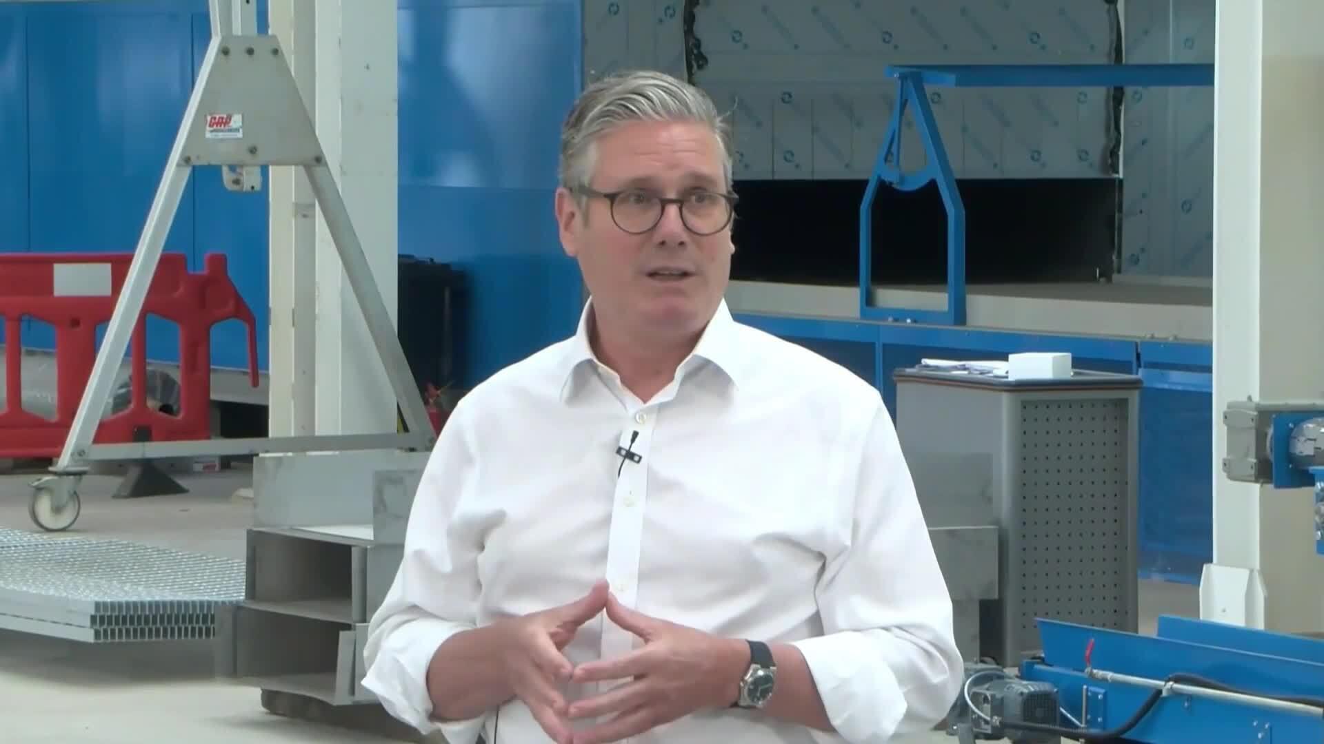 Is Nigel Farage living rent-free in your brain?! - Starmer slams 'mad ...