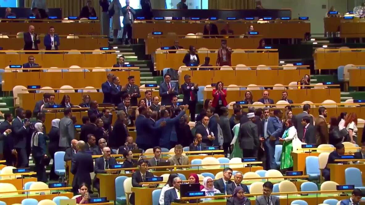 Exit strategy! Diplomats boo Netanyahu, storm out of chamber ahead of ...