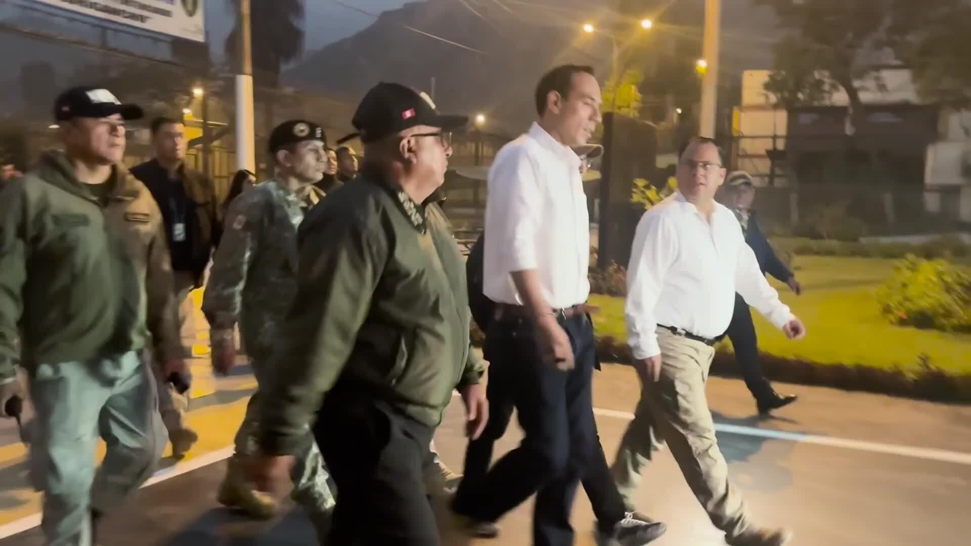 Peruvian President Jeri leads mega-operation at Lurigancho prison as ...