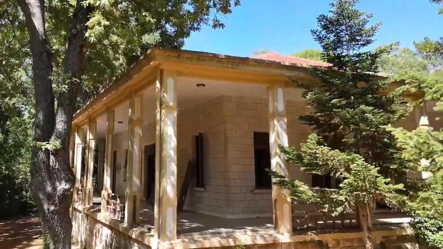 People's palace - Assad's former presidential residence turns tourist ...
