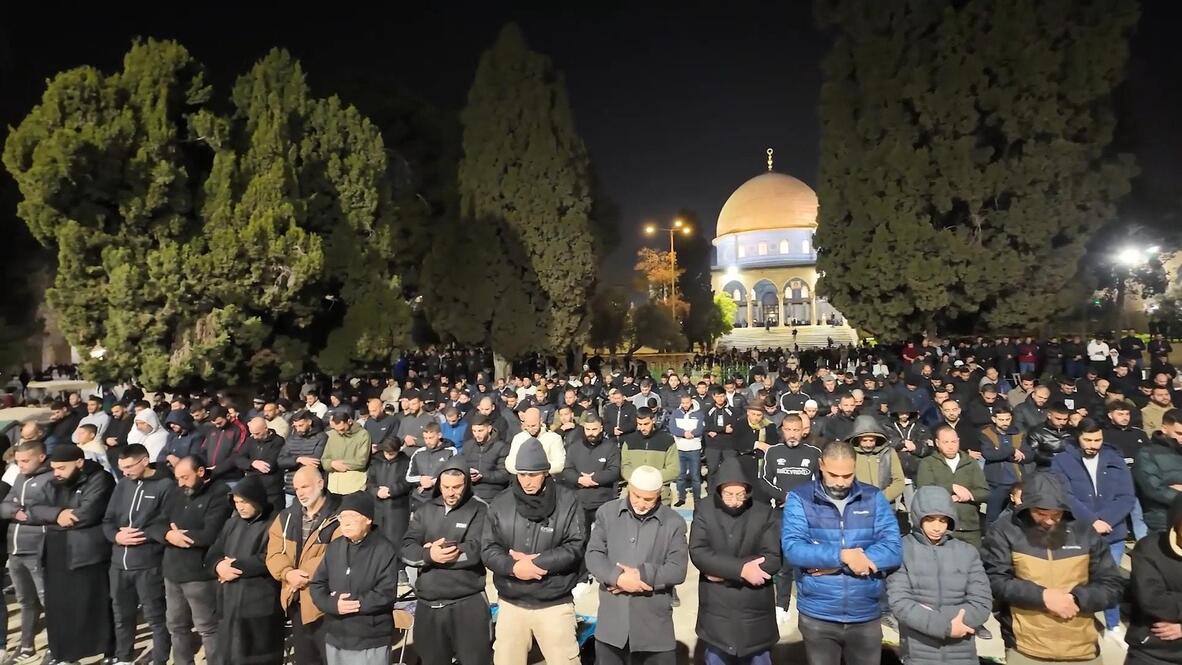 Under the crescent moon - Al-Aqsa overflows with worshippers on first ...