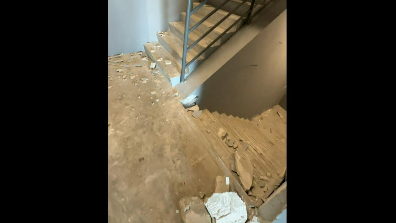 Ceilings, walls of multi-storey building crumble as strong quake ...