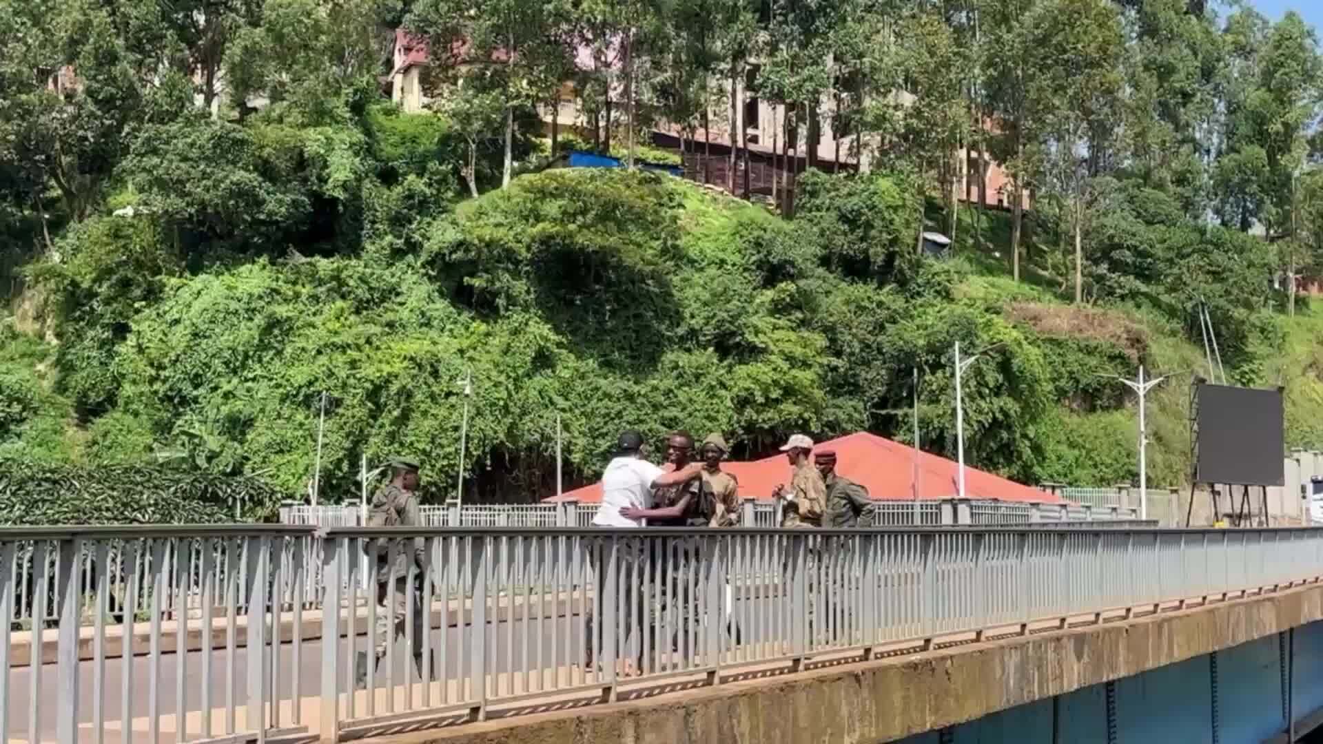 M23 soldiers gather at DRC-Rwanda border after claiming control of ...