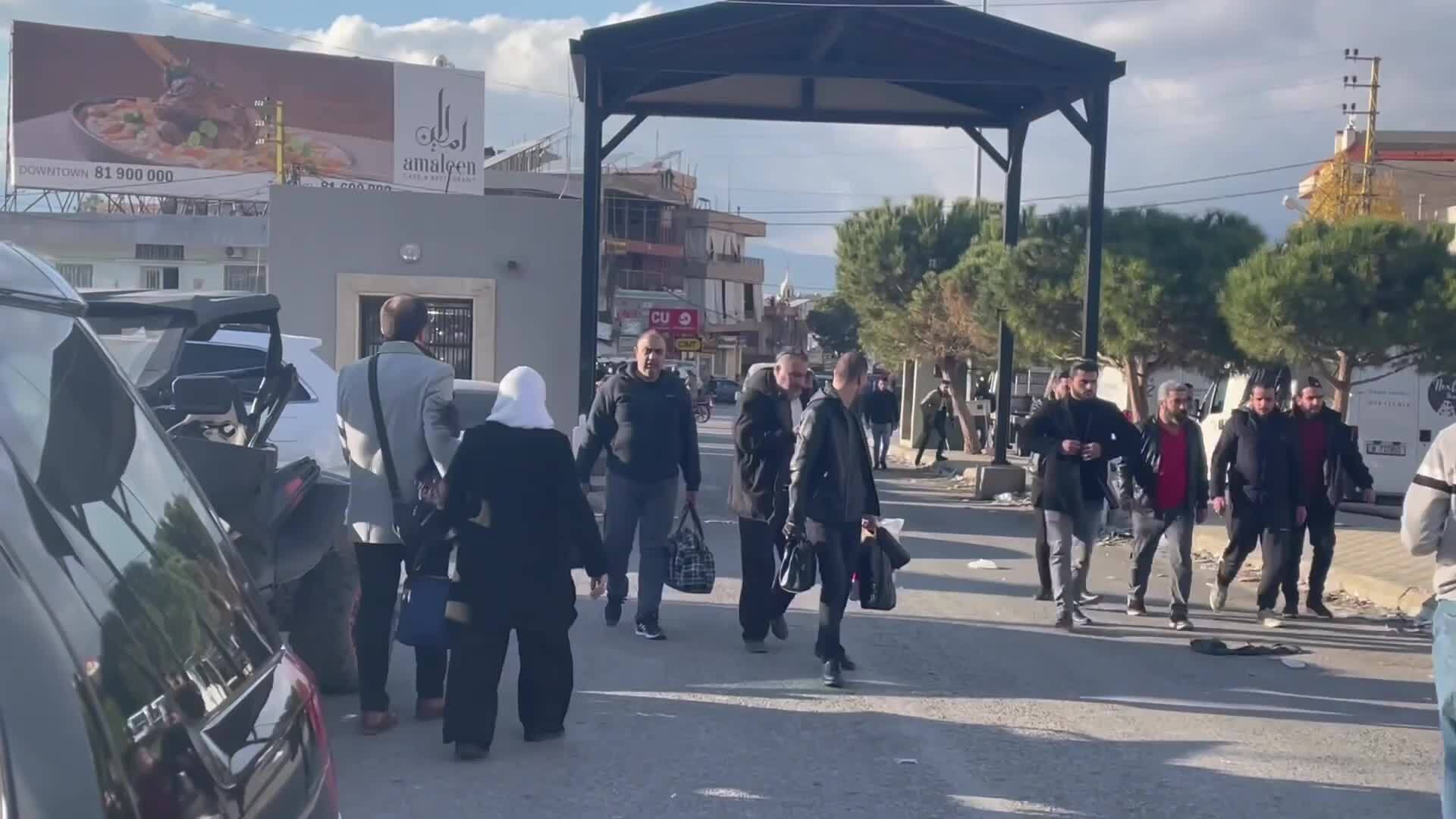 'Happy to return to Syria’ - Refugees flock to Al Masnaa border ...