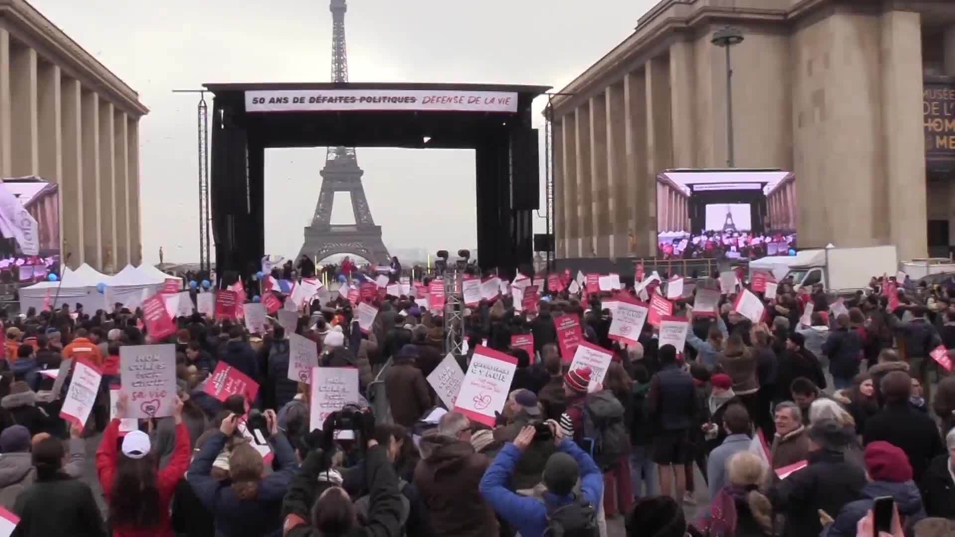 'Let me be born' - Thousands rally in Paris at anti-abortion ‘March for ...