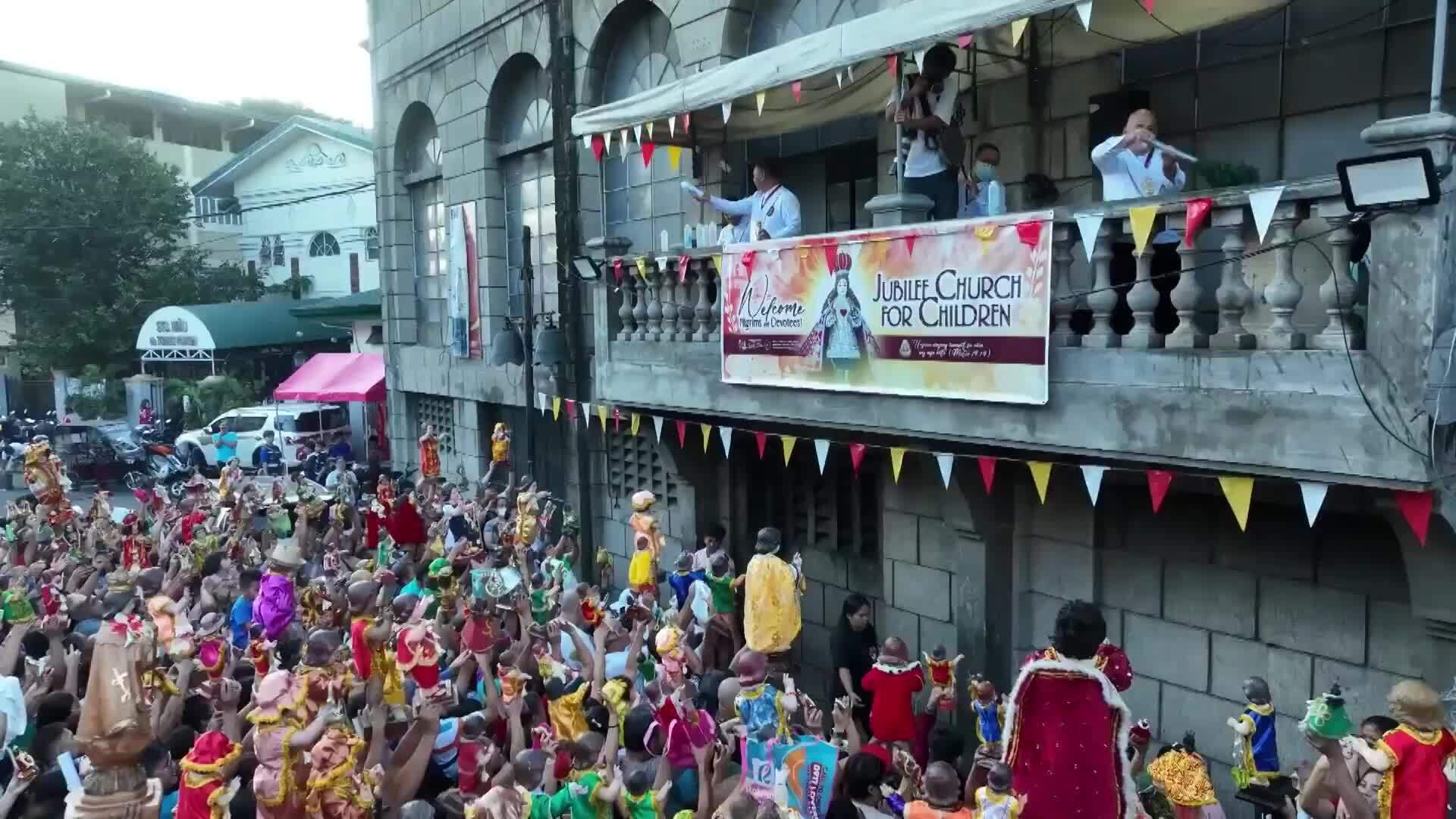 Holy moly! Thousands join Feast of Sto Nino procession in Manila ...