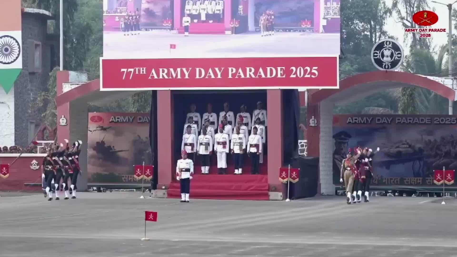 India showcases ‘robotic mules’ at 77th Army Day Parade in Pune | Video ...