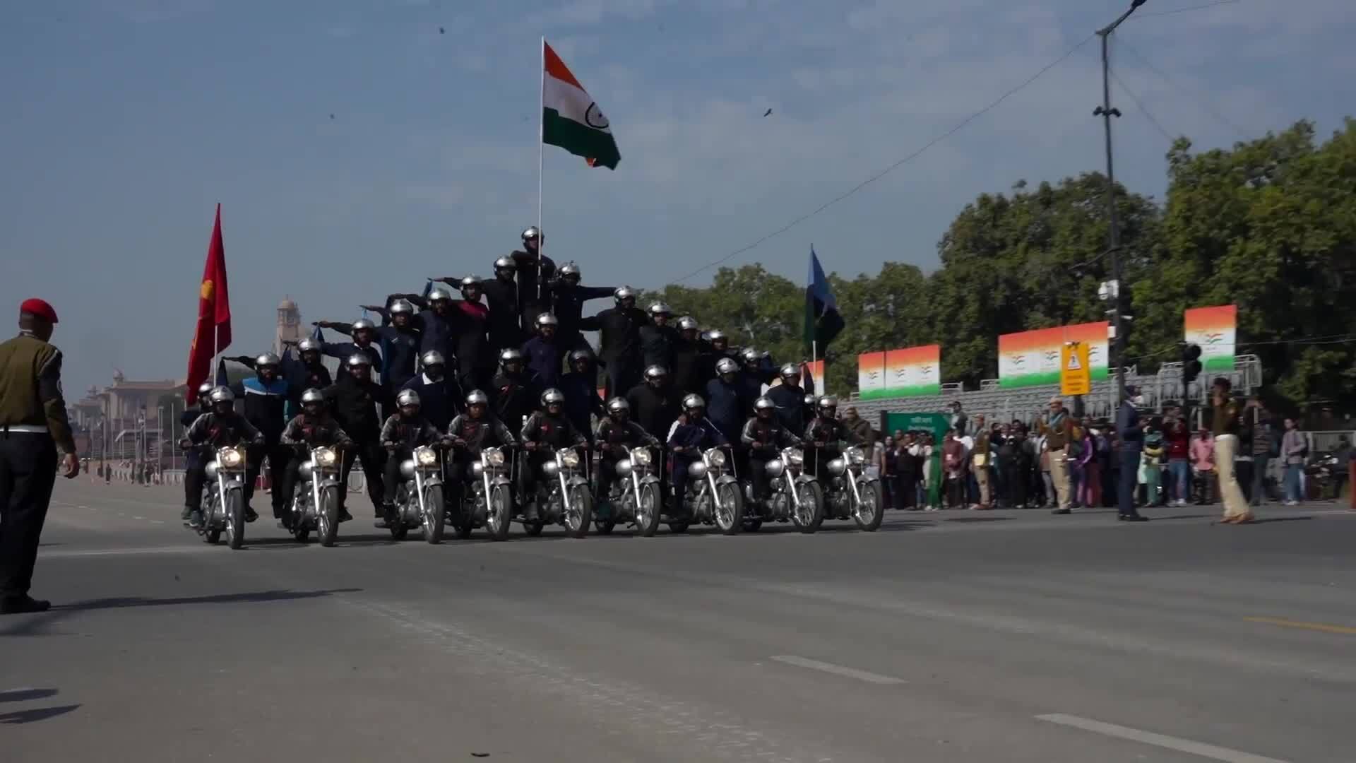 'We love to see it!' - Indian Army daredevils perform motorbike stunts ...