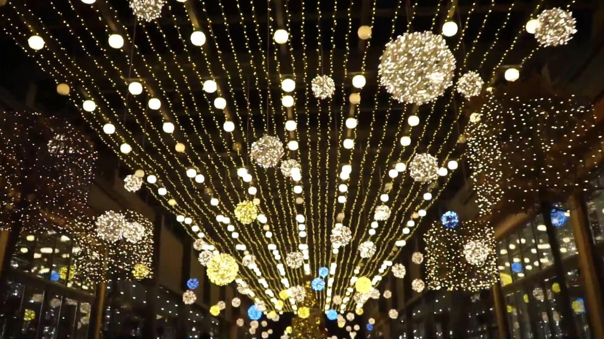 أرمينيا تتألق بالأضواء احتفالًا بقدوم عام 2025 | Video Viory