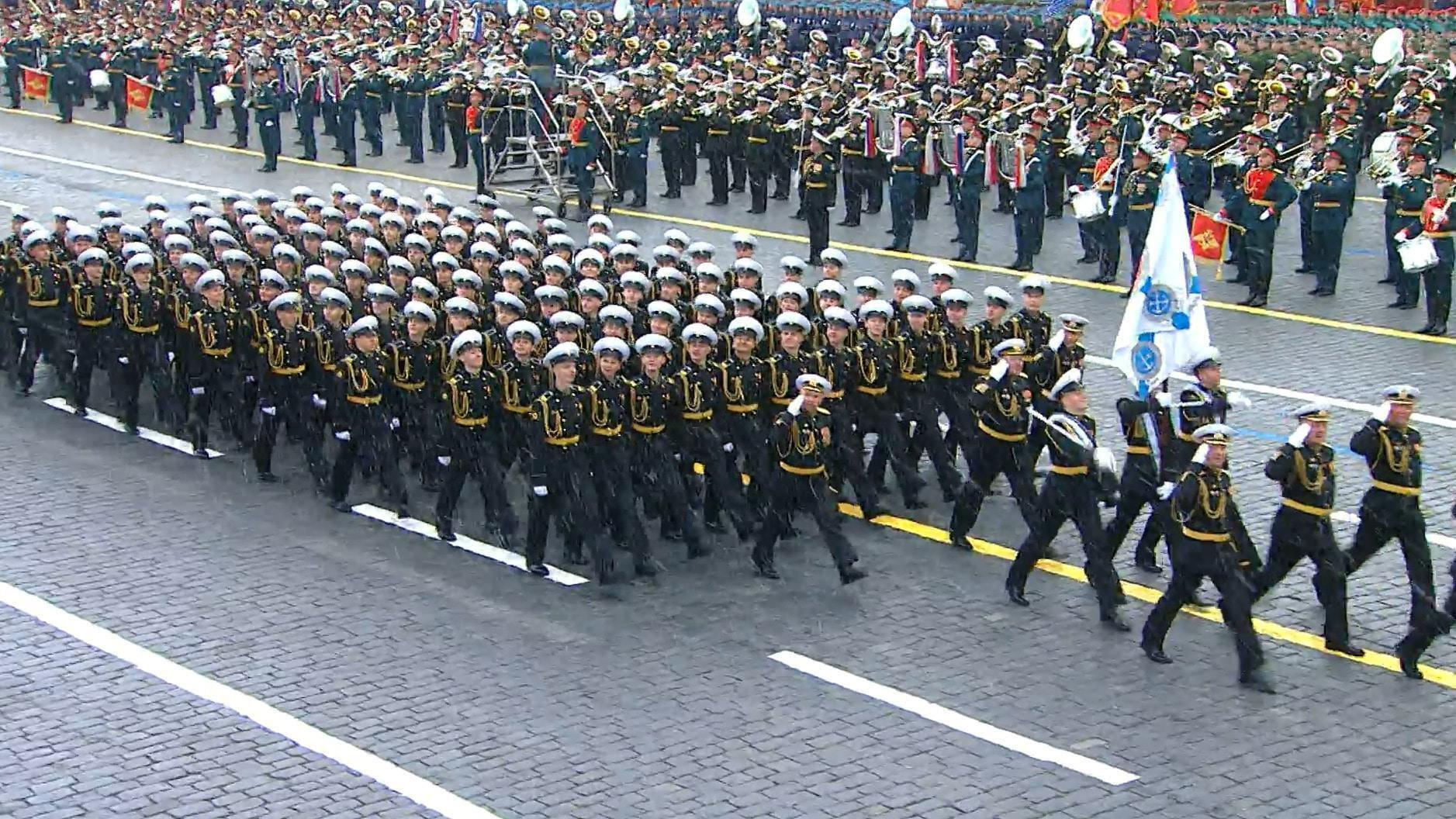 Troops march through Red Square during V-Day parade in Moscow | Video Viory